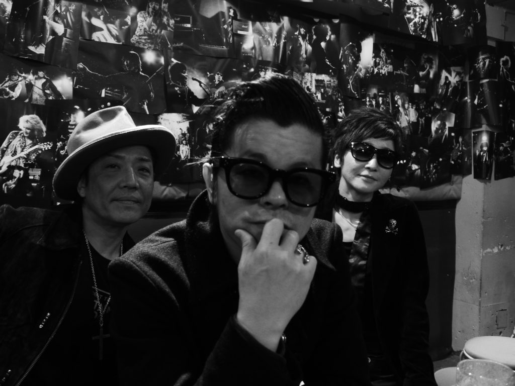 クールな3人が集ったR&Rバンド Captain Hook のカッコ良さとは！ | BACKBEAT MAGAZINE